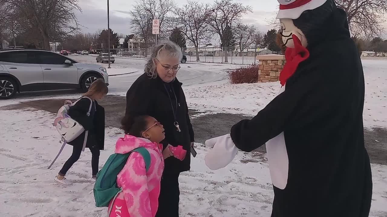 Cat in the Hat visits Perrine Elementary - YouTube