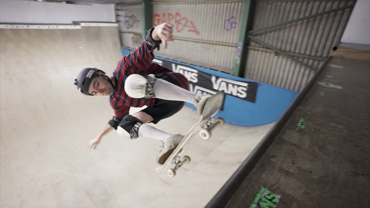 Learning Basic Tricks on Vert (Stalls & Airs) - YouTube