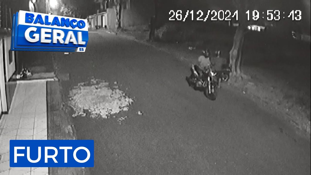 Não tinha uma 'alma' na rua... Pera, tinha sim! Dupla chega em rua ...