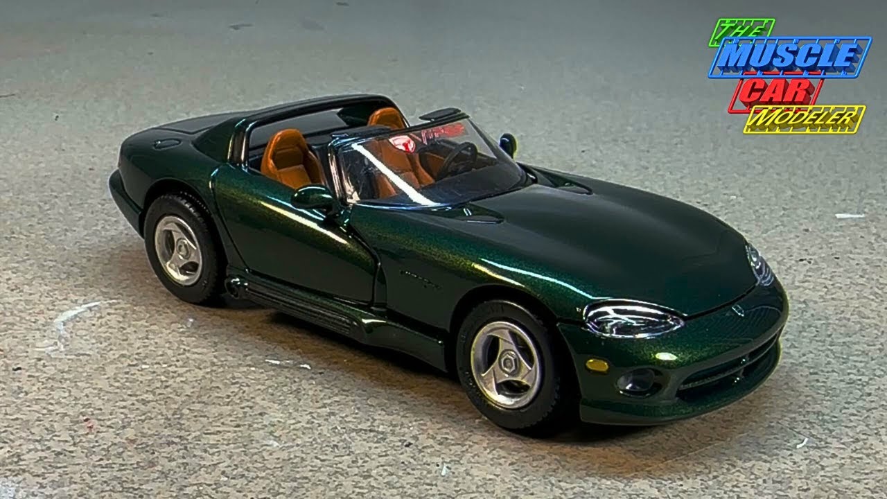 AMT 1995 Dodge Viper RT10 Build - YouTube