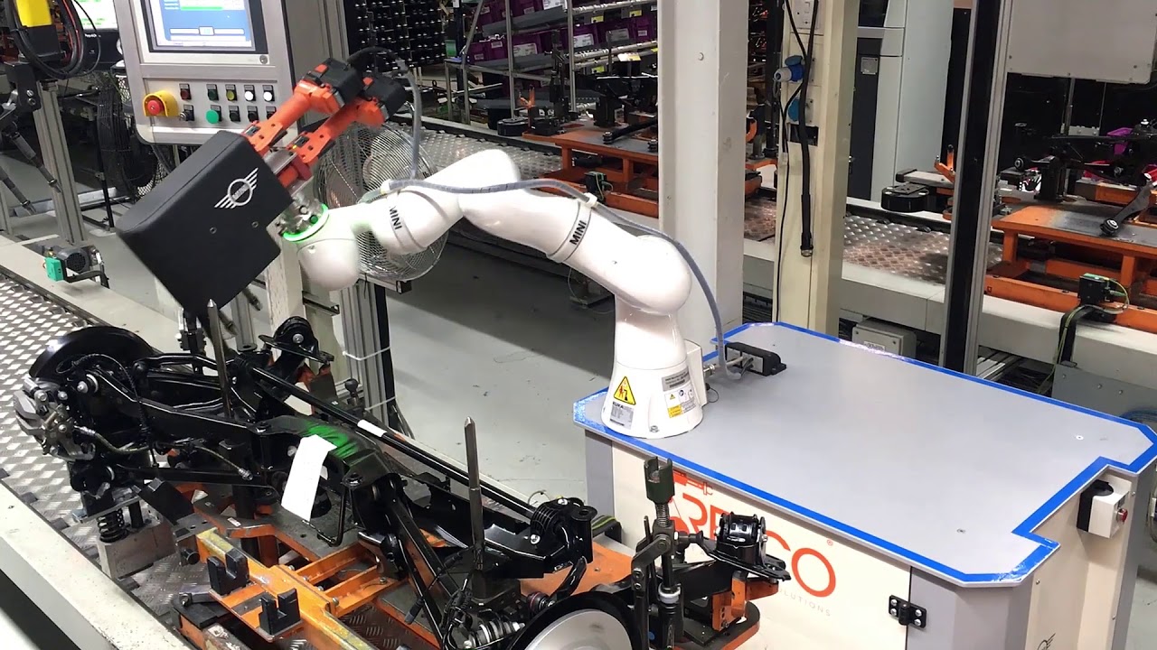 Cobot - Bolt fixing - YouTube