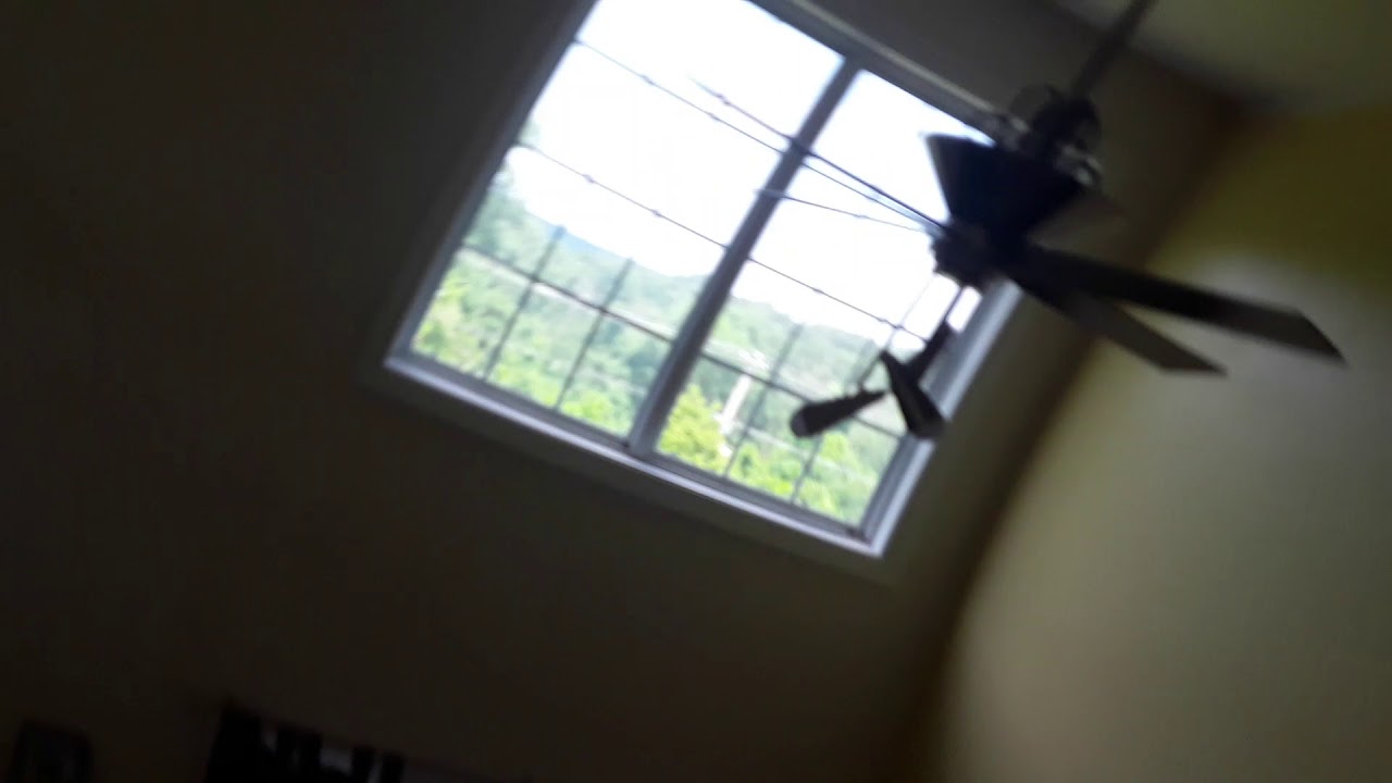 Very bad bouncy wobbly ceiling fan - YouTube
