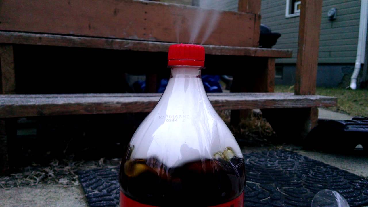 Making Carbonated Iced Tea with Dry Ice - YouTube