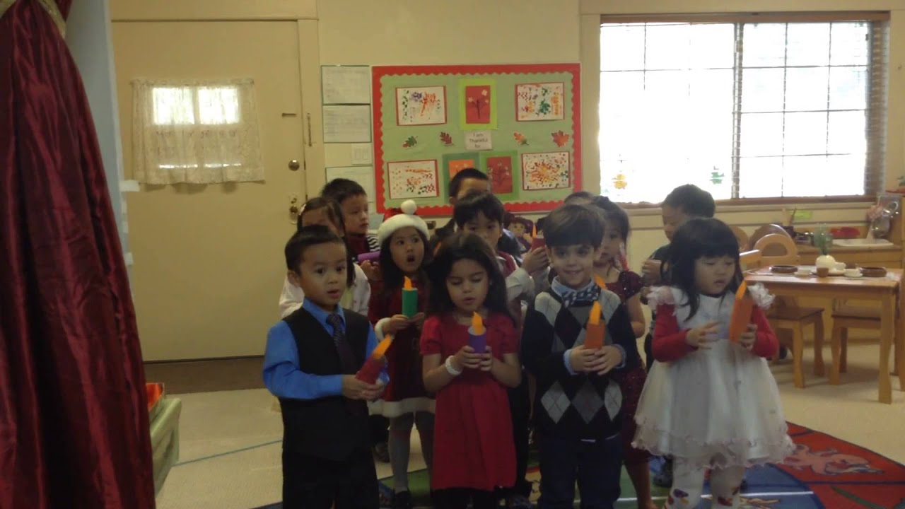 12/2014 Sarah's Preschool Christmas Performance "Silent Night" - YouTube