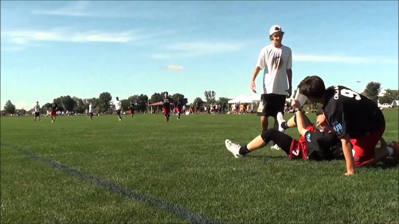 Ultimate Frisbee - Amazing Catch - YouTube