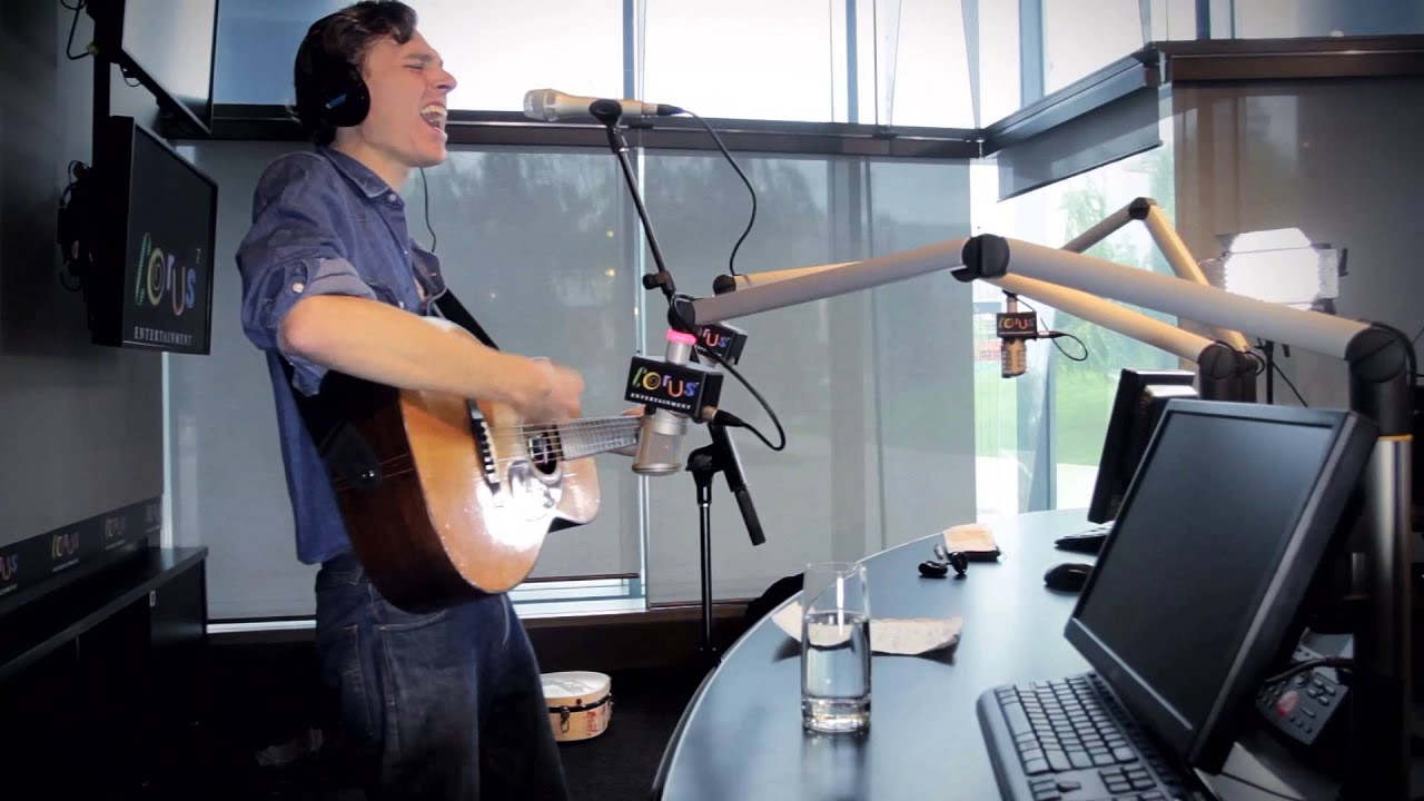 Joel Plaskett - 'No Surrender' [Bruce Springsteen Cover] (Q107 Sessions ...