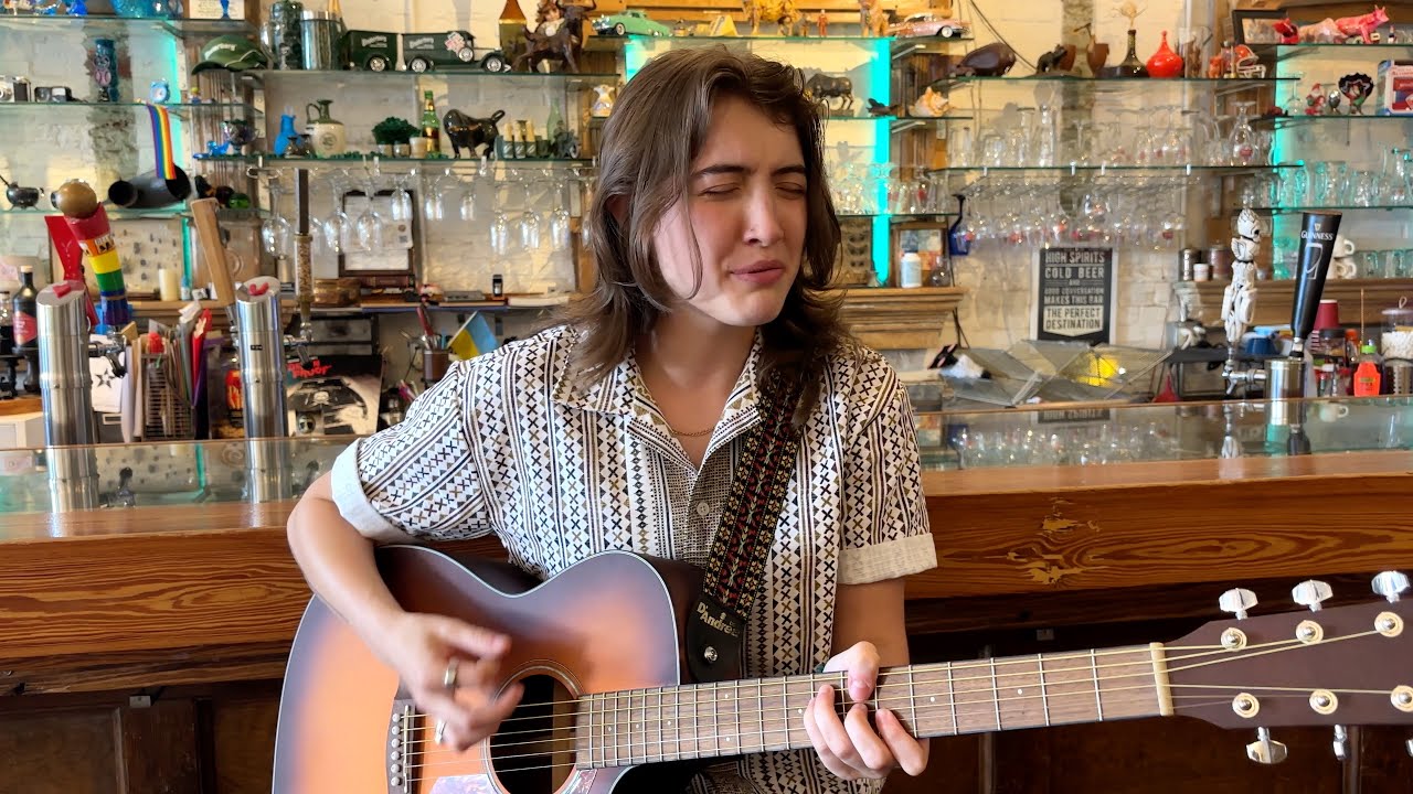 Alexis Garner - Secret Vow (MusicGNV Session) - YouTube