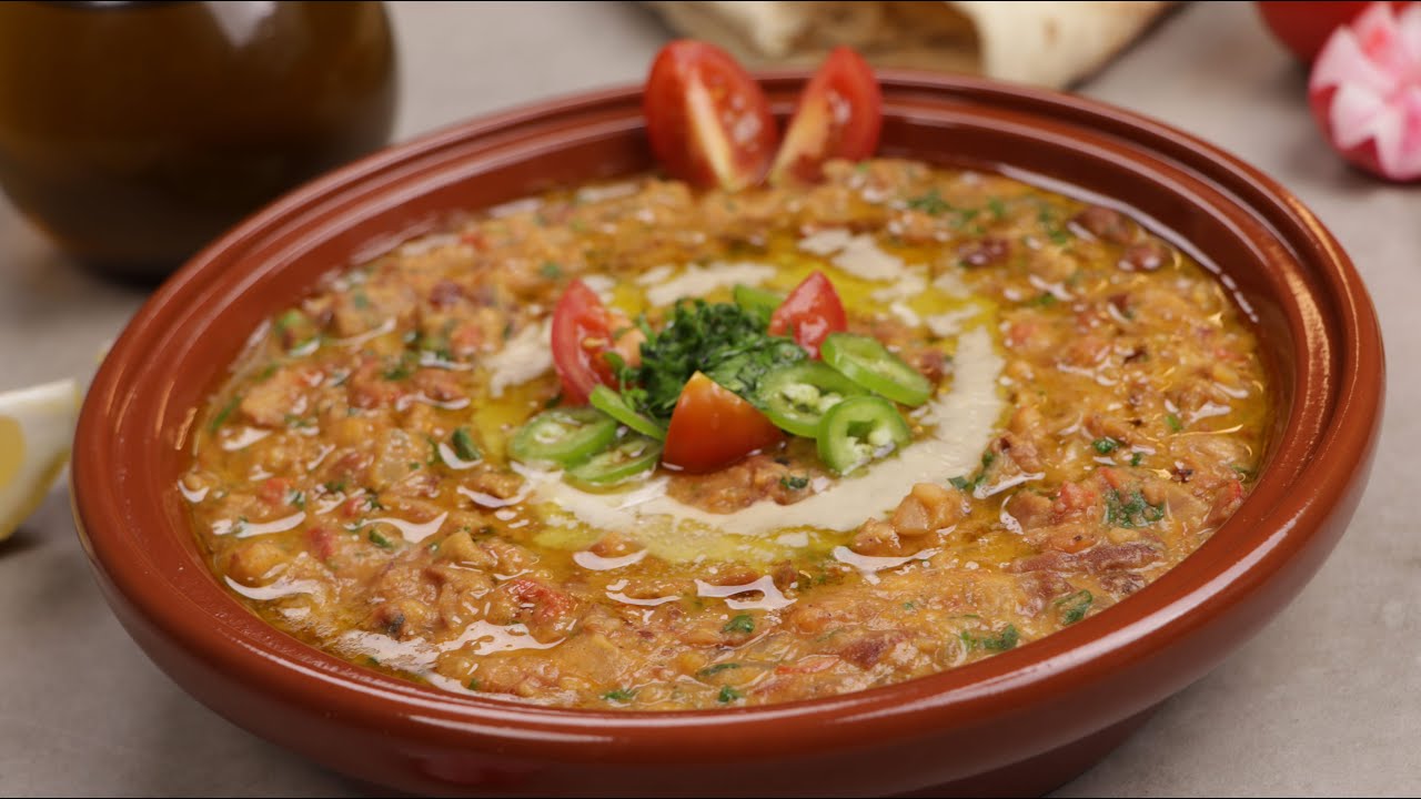 Traditional Arabic Vegan Breakfast: Quick & Easy Ful Medames Delights ...