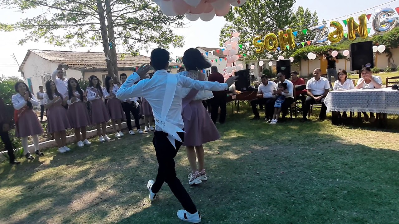 Beyleqan rayon Araz mektebi2019 son zeng (naz eleme) - YouTube