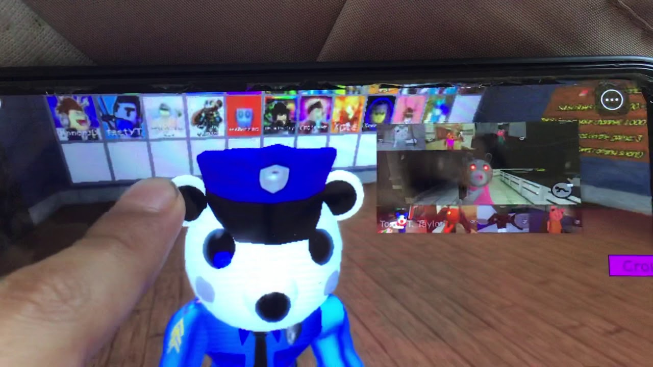 Police cop piggy panda 🐼 - YouTube