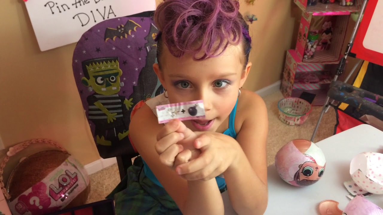 REAL LIFE Miss Punk Opens a Glitter LOL Surprise Doll - Meet Glitter ...