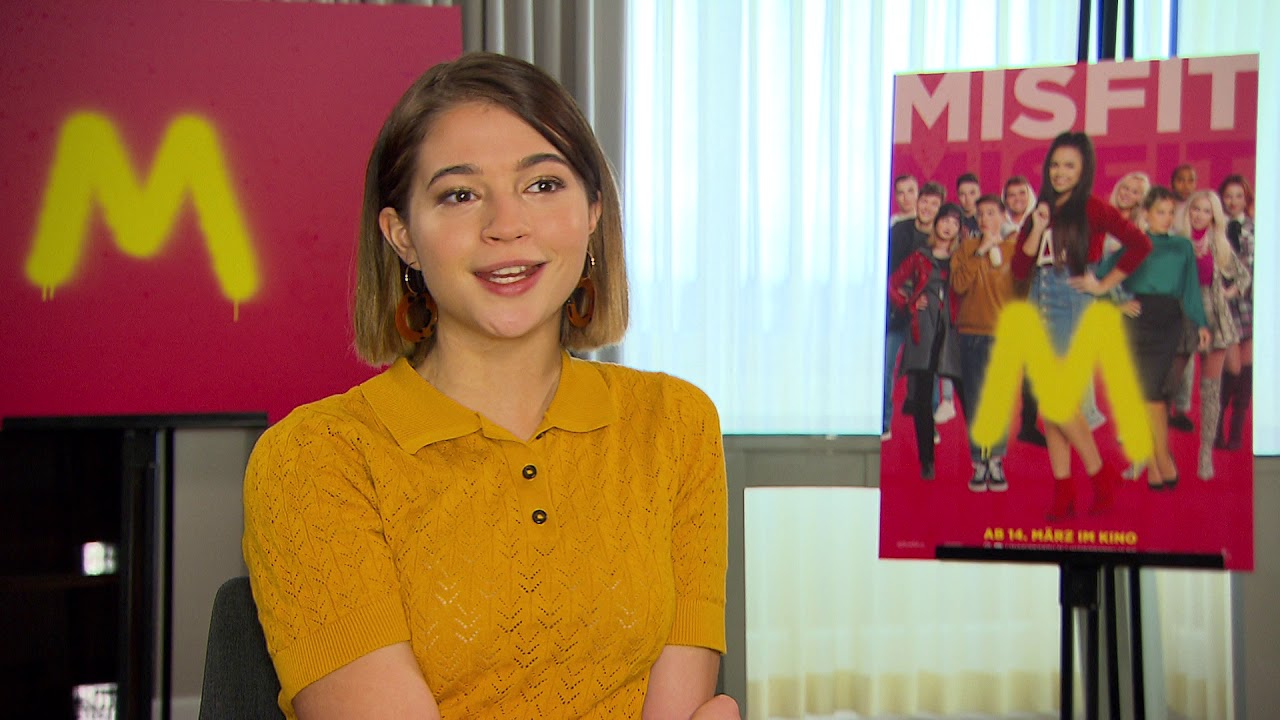 MISFIT Lisa-Marie Koroll full Interview - new Movie - Bibi & Tina Star - YouTube