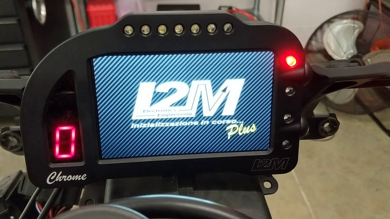 I2M Chrome Plus Dash - 2016 Yamaha YZF-R1 - YouTube