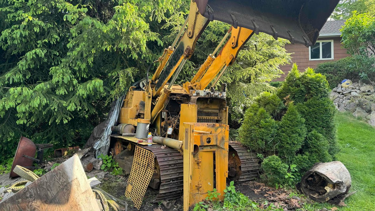 Will It Run? Komatsu Track Loader Sitting 10+ Years | D31S - YouTube