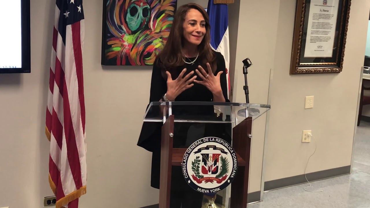 Ada Hernandez Pone en circulación obra literaria “En búsqueda de la ...