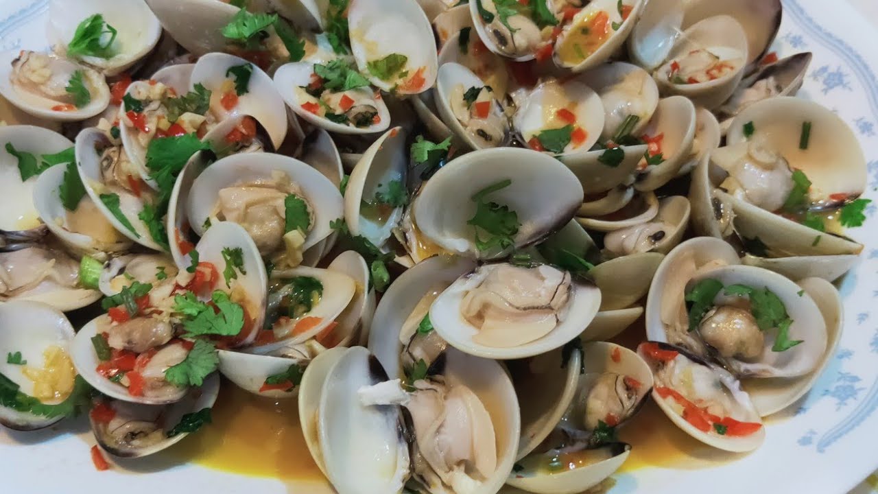 Spicy Ginisang Tulya | Stir-fry Clams (Easy Recipe) - YouTube