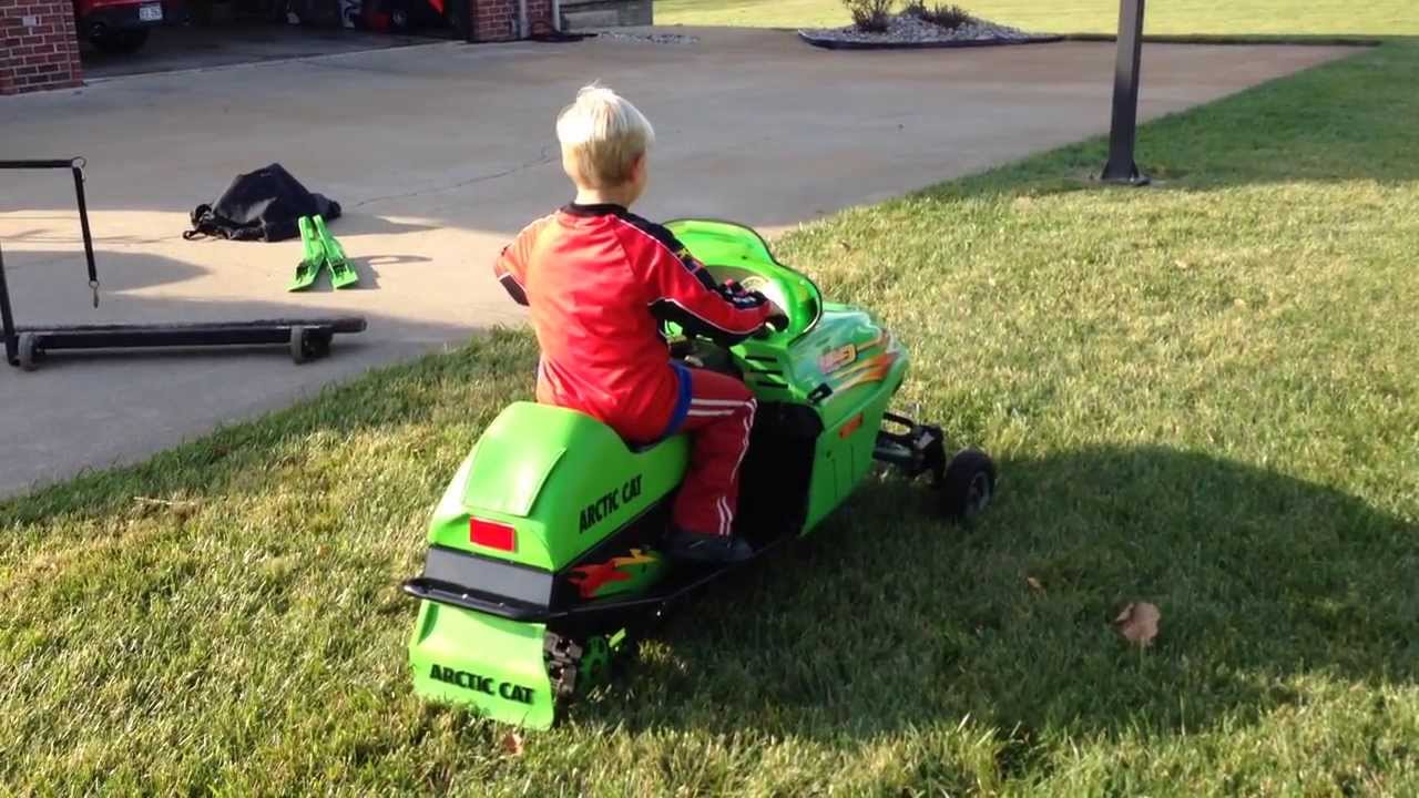 Arctic Cat ZR 120 Hosting Benjamin - YouTube