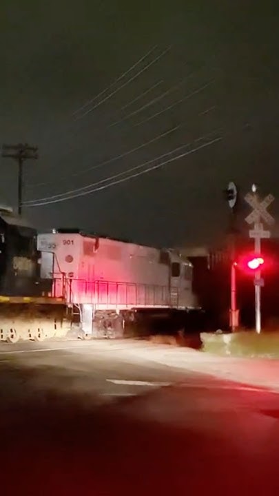 CSX L042 going to drop off NHRR #901 in Lansdale, PA - YouTube