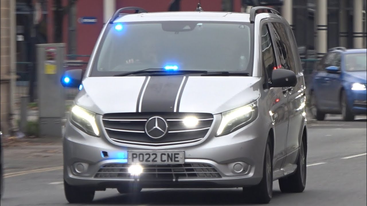 Unmarked Mercedes Vito 22 Plate Armed Response Vehicle Responding ...