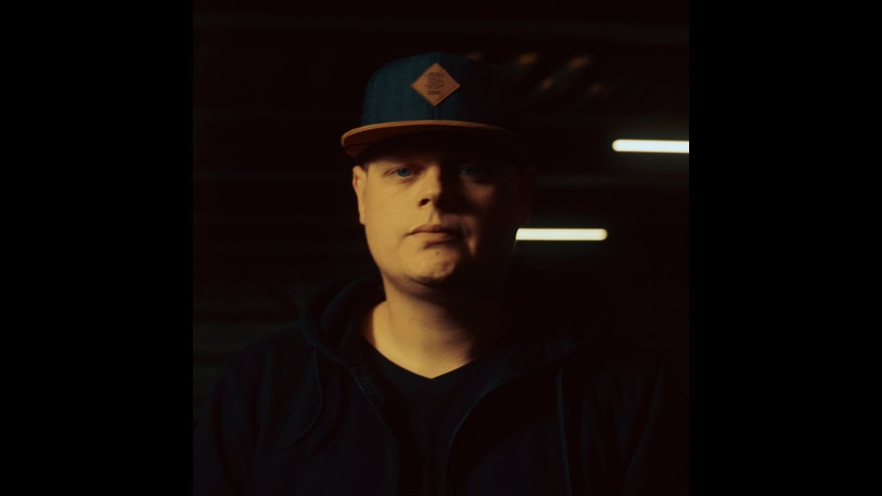 1 Op 1 Mei Madoc Rapper Producer Yn Noardewyn Omropfryslan Youtube