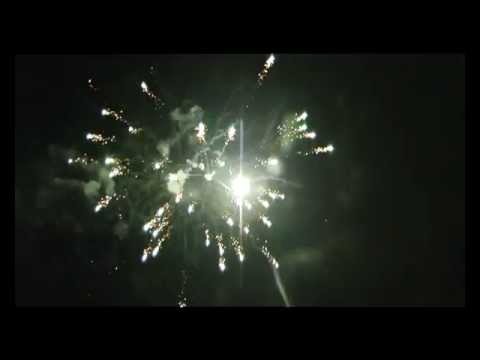 Hydro Bomb 50 Shot by Epic Fireworks - YouTube