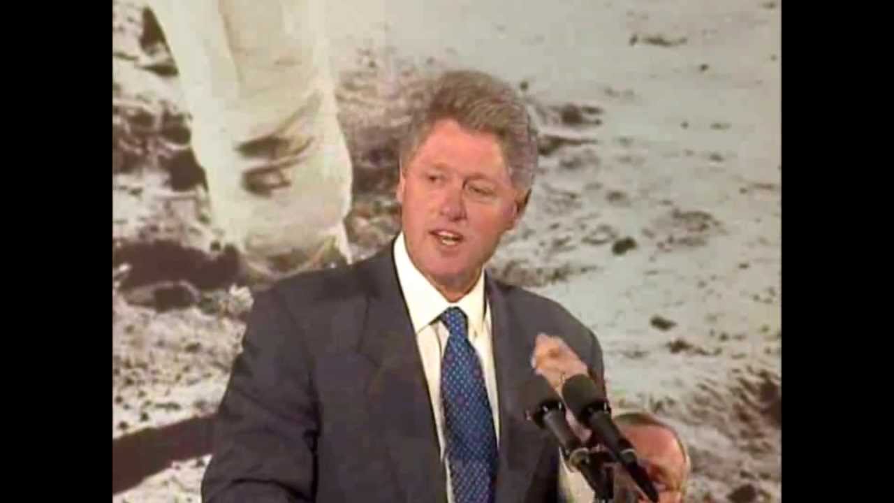 President Clinton Delivering Remarks at the 25th Anniversary of Neil ...