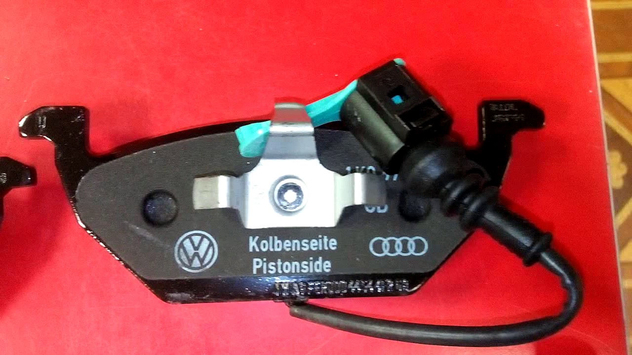 Колодки передние 1K0698151F - YouTube