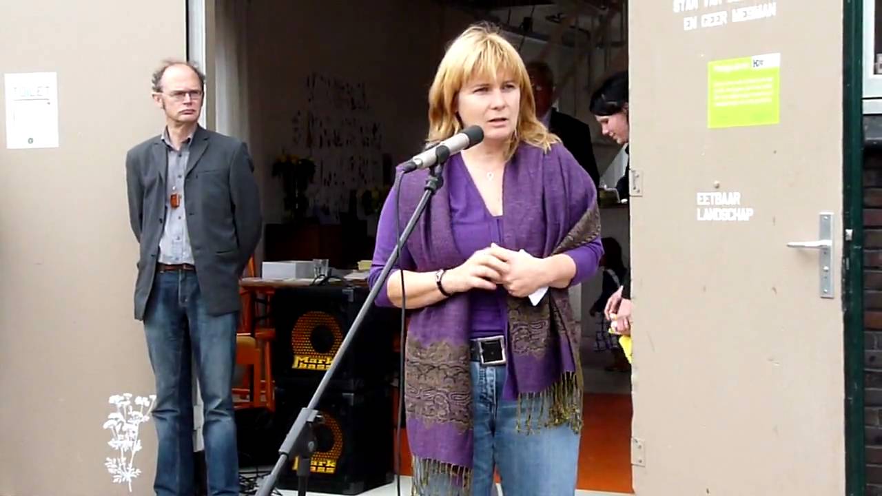 Wethouder Marieke Moorman bij "Eetbaar Landschap" - YouTube