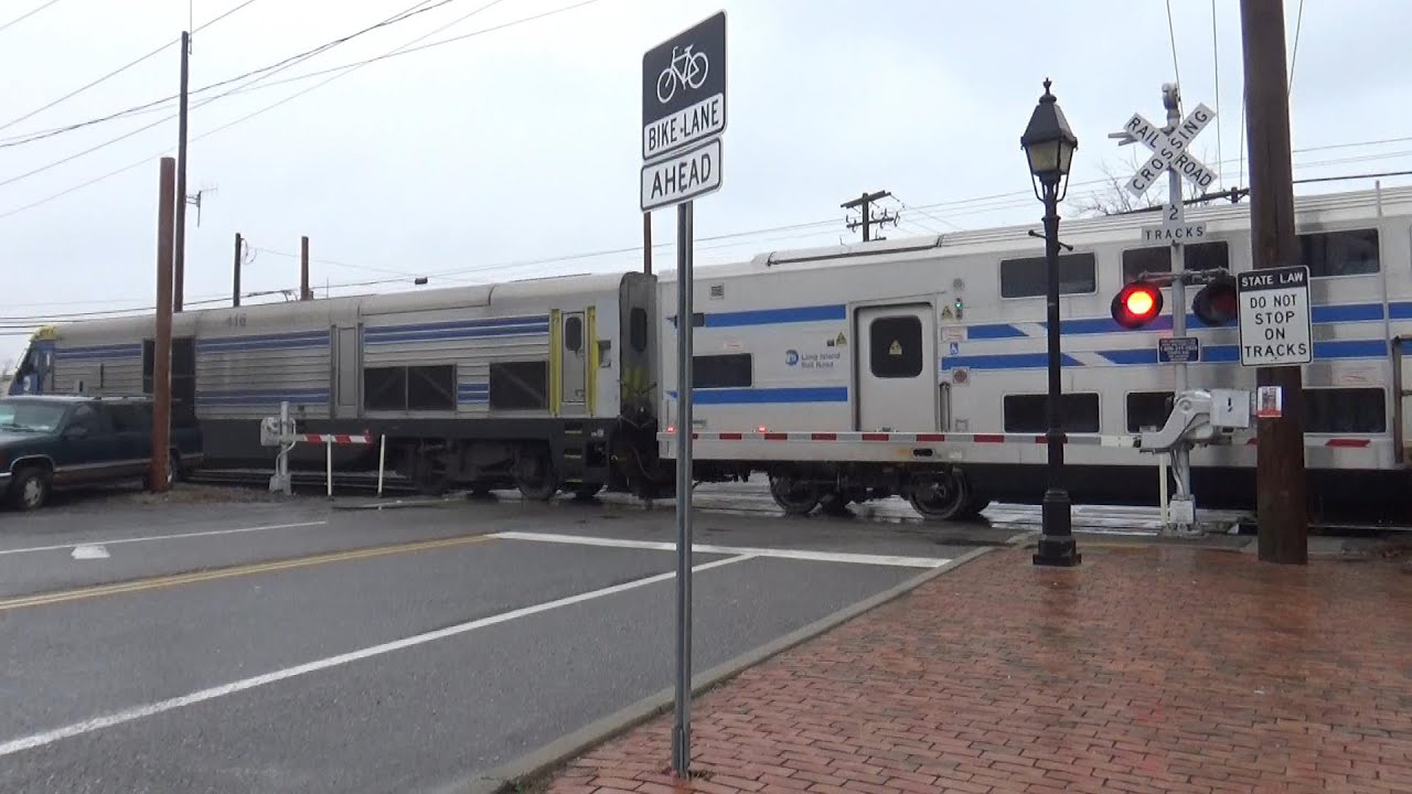 LIRR 5013 Double Decker Train - 4th Ave Railroad Crossing, Bay Shore NY ...