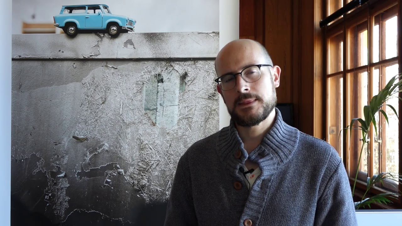 Traveling photo exhibition on Walls -- Stephan Groeger (deutsch) - YouTube