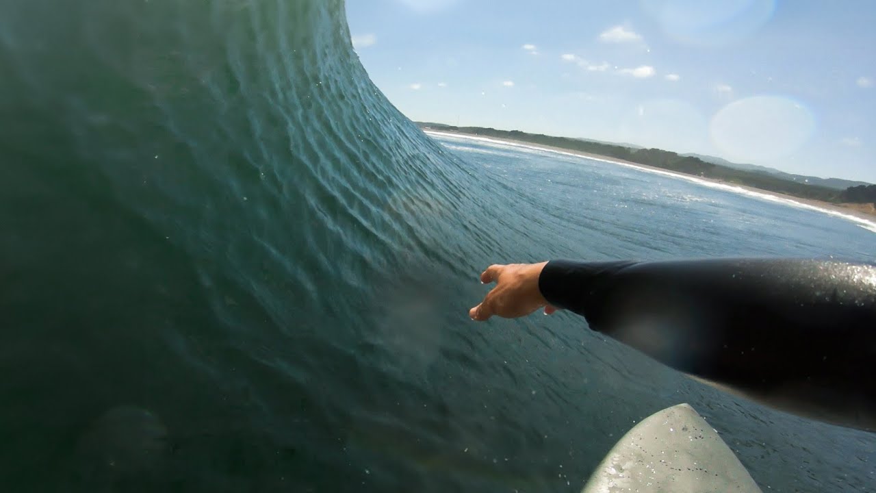 RAW Surf // Increible surf en Pullay - YouTube