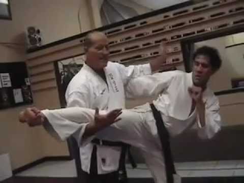 Steve Sexton teaching Hapkido spinning heel Kick - YouTube