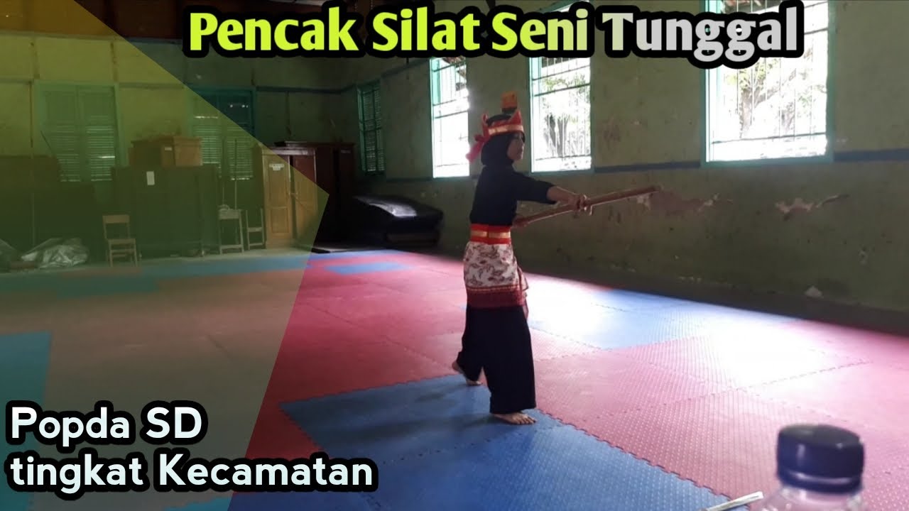 Pencak silat seni tunggal putri - YouTube