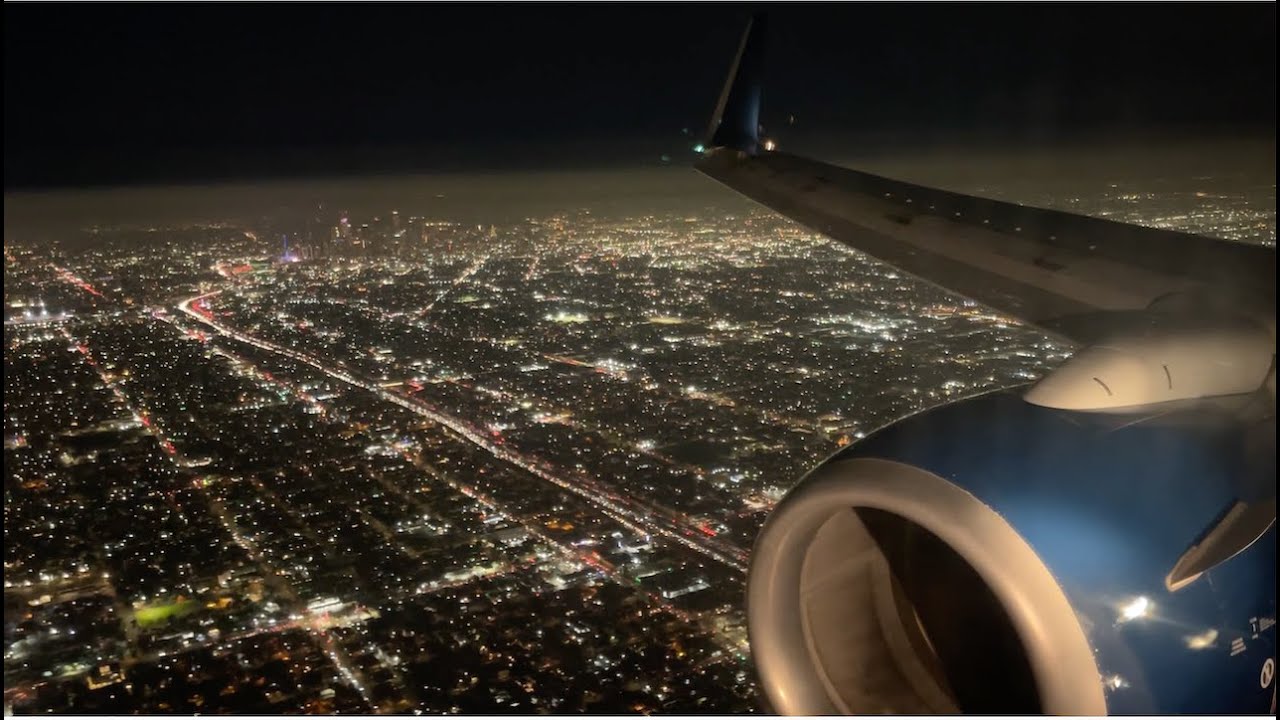Delta Air Lines Boeing 737-800 (Winglets) Landing at Los Angeles ...