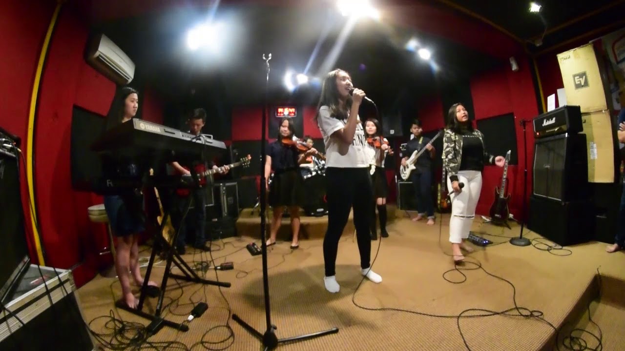 Lomba Band FOURTFEST'17 #7 - YouTube