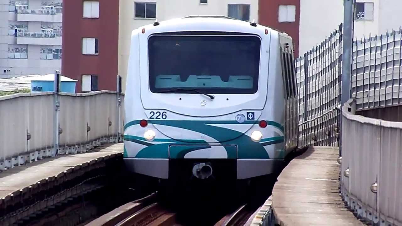 Metrô SP - Alstom A96 226 Alinhando no Brás. - YouTube