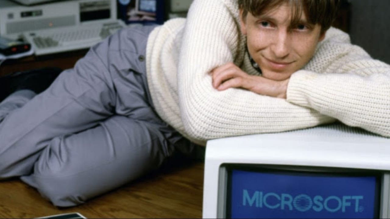 Bill Gates talks about his first experience with the computer - YouTube