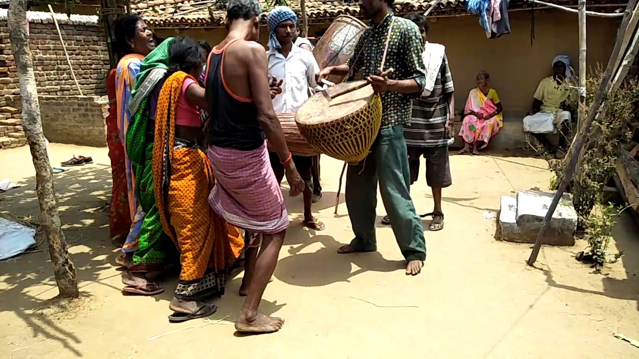 Shadi domkach dance At Algdiha.. Pramod Kujoor 😀😀 - YouTube