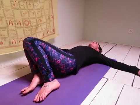 Supine Windscreen (Windshield) Wiper Pose (Supta Sucirandhrasana) - YouTube