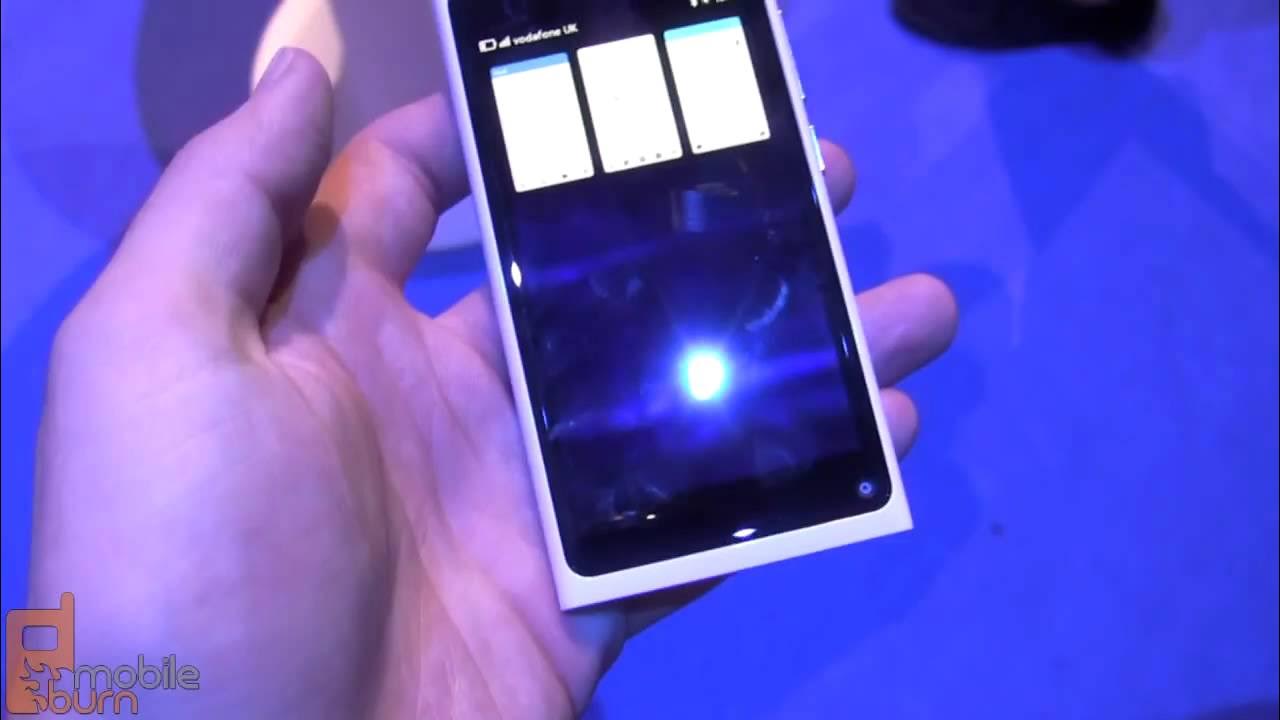 Nokia N9 white MeeGo smartphone hands-on - YouTube