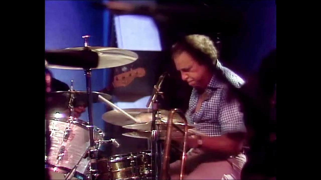 Buddy Rich Drum Solo Montreal 1982 - YouTube
