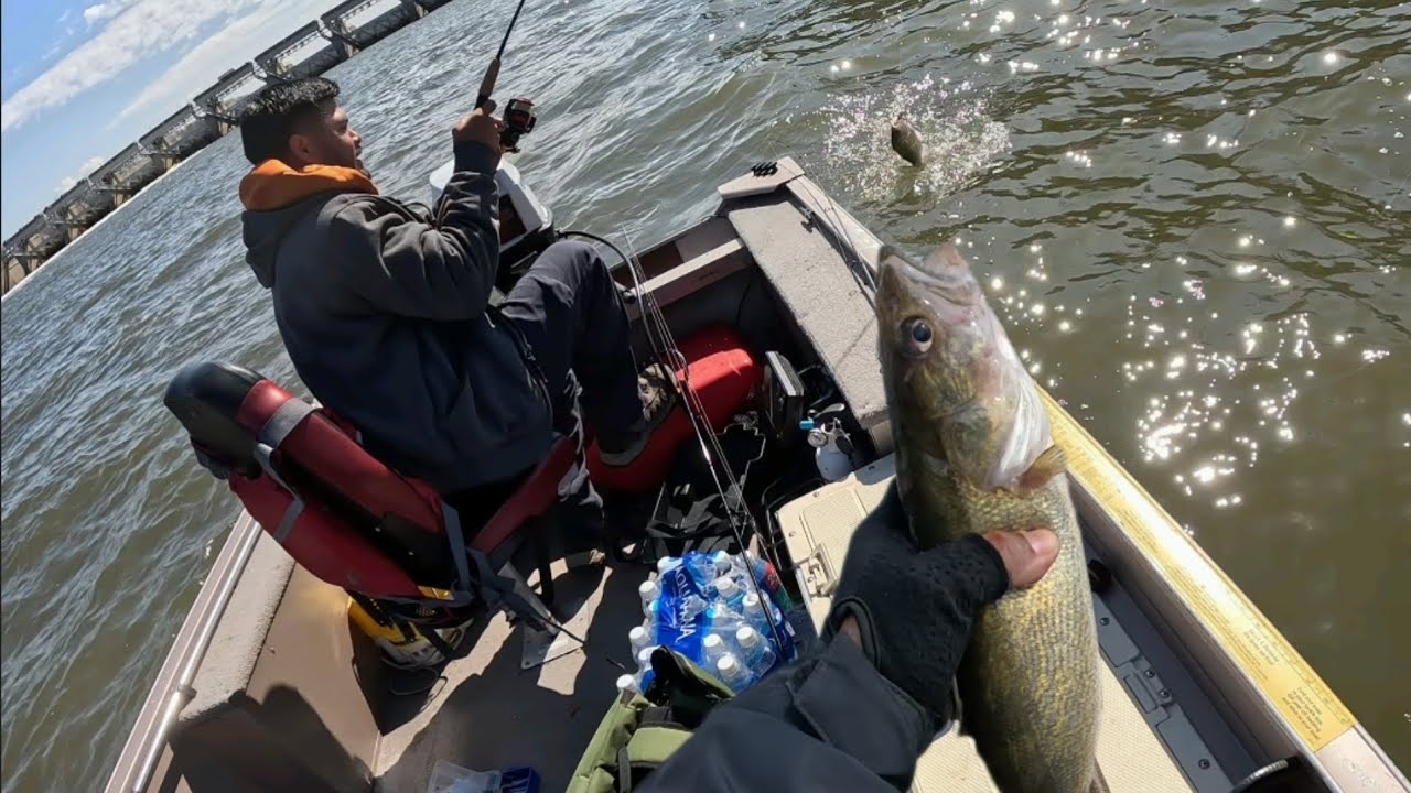 Mi primera pesca en bote en Río. Walleye white bass y sauger con amigos ...