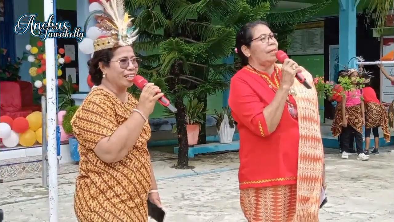 Duet Kepsek SD Yos 2 Dobo ft Kepsek SD N 1 Dobo Mengisi acara HARDIKNAS ...