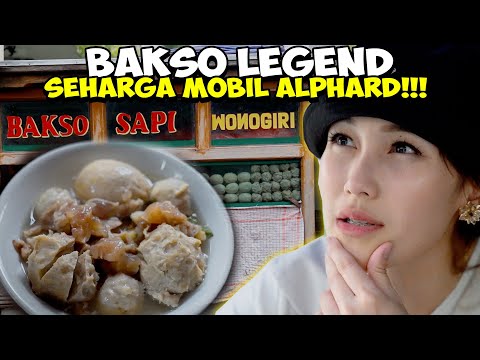 AYU TING TING NYAMPERIN BAKSO LEGEND DI KALIBATA!!!