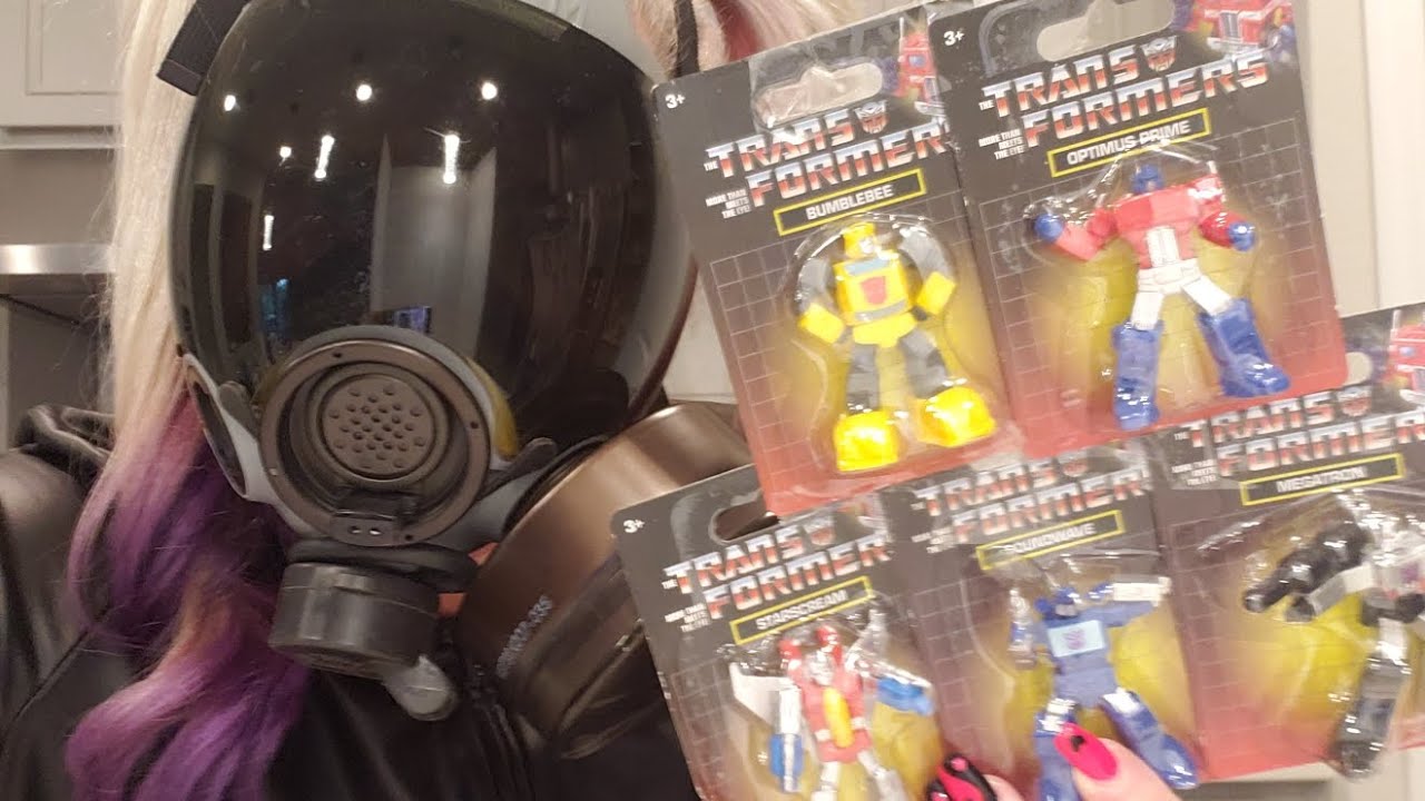 Transformers! Robots In Disguise Action Figure Package Opening in Gas ...
