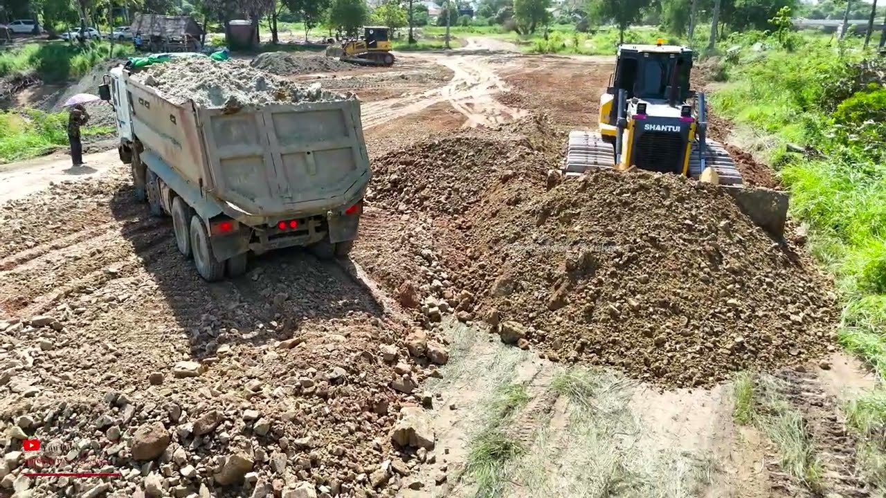 Wow Exciting Process Operator SKILL Use Dozer Shantui Trimming Slope ...