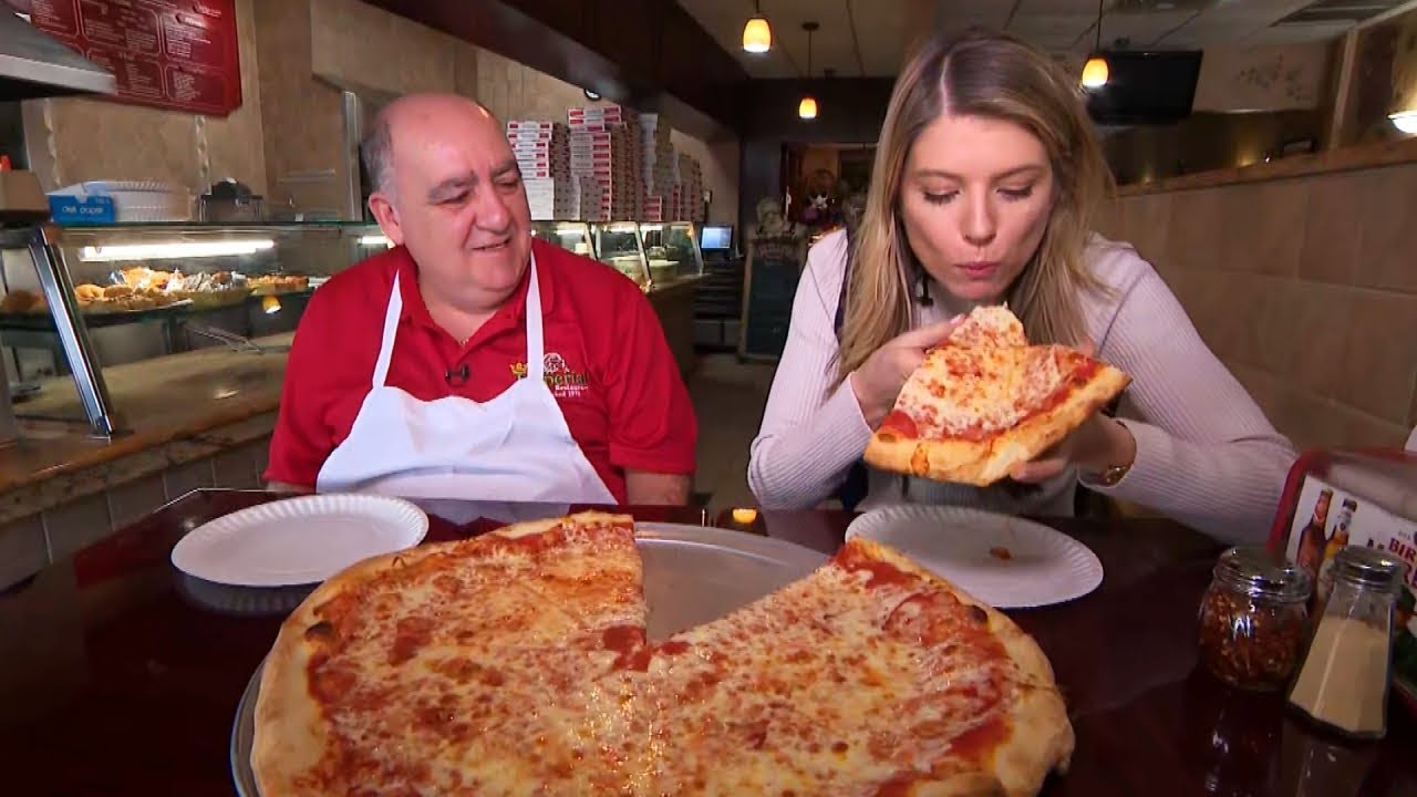 eating pizza One slice & sound Eating - YouTube