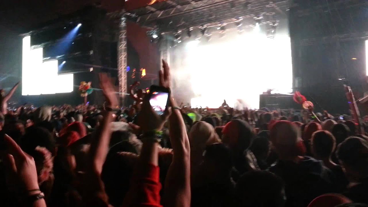 Borgore - Sail - EDC Chicago 2013 - YouTube