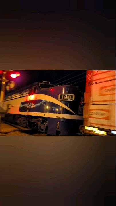 Nickel Plate Road 190 and Warbonnet Leader on the H-PASKCK! #trains #shorts - YouTube