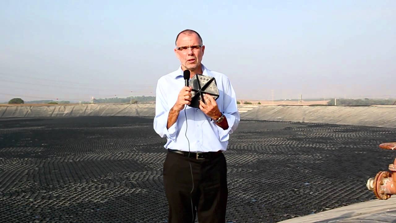 Hexa Cover floating cover on Mekorot water reservoir - YouTube
